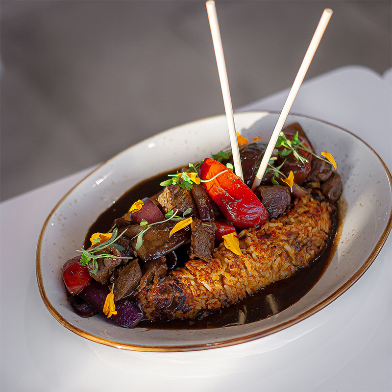TACU TACU CON LOMO SALTADO - AJI CEVICHE BAR CASSELBERRY